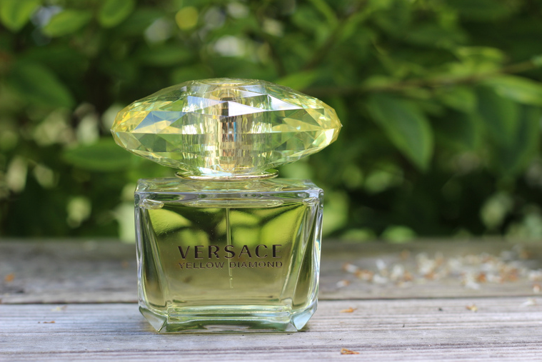 L'incroyable coffret Versace Yellow Diamond